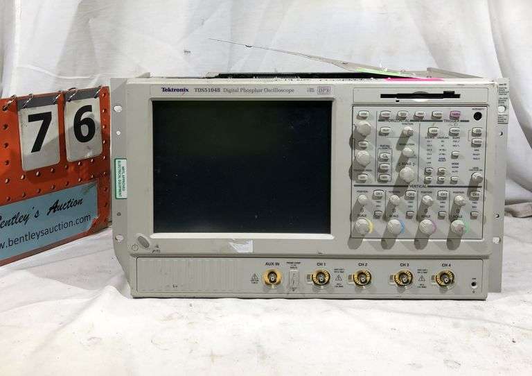 TEKTRONIX TDS5104B DIGITAL PHOSPHOR OSCILLOSCOPE - Bentley & Associates ...