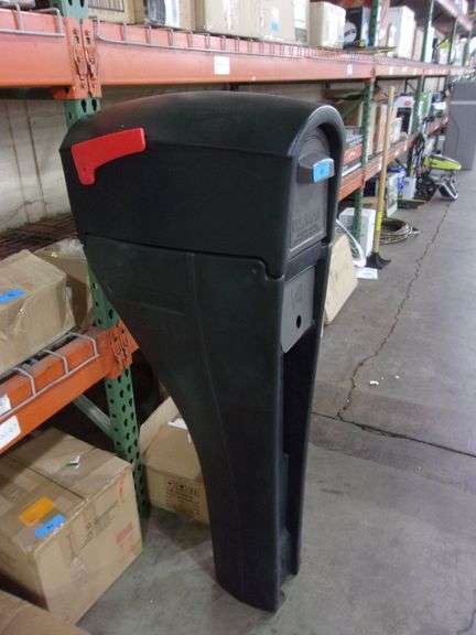 STEP 2 PLASTIC MAILBOX - Bentley & Associates, LLC