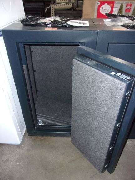 SENTRY SAFE EXECUTIVE SAFE MODEL: EF4738E W/ KEYS - Bentley ...