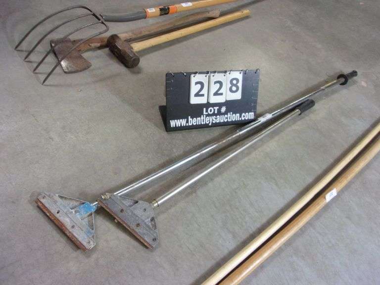 ZEP ADJUSTABLE RAZOR FLOOR SCRAPER (2X MONEY) - Bentley & Associates, LLC