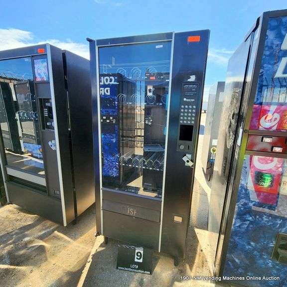 AUTOMATIC PRODUCTS SNACKSHOP LCM2 VENDING MACHINE - USED, MISSING PARTS ...