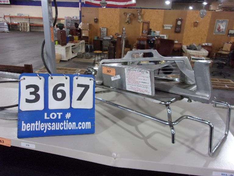 TOMATO TAMER VEGETABLE SLICER - Bentley & Associates, LLC