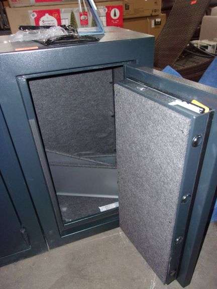 SENTRY SAFE EXECUTIVE SAFE MODEL: EF4738E W/ KEYS - Bentley ...
