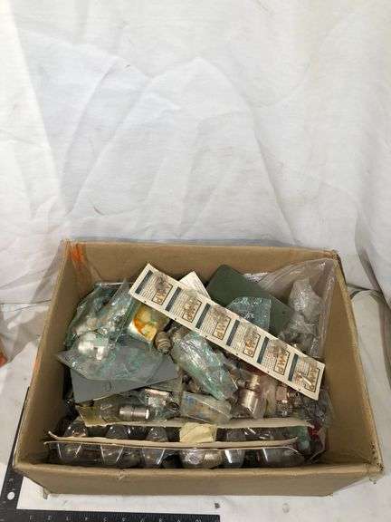 BOX: MISC AMP CONNECTORS - Bentley & Associates, LLC