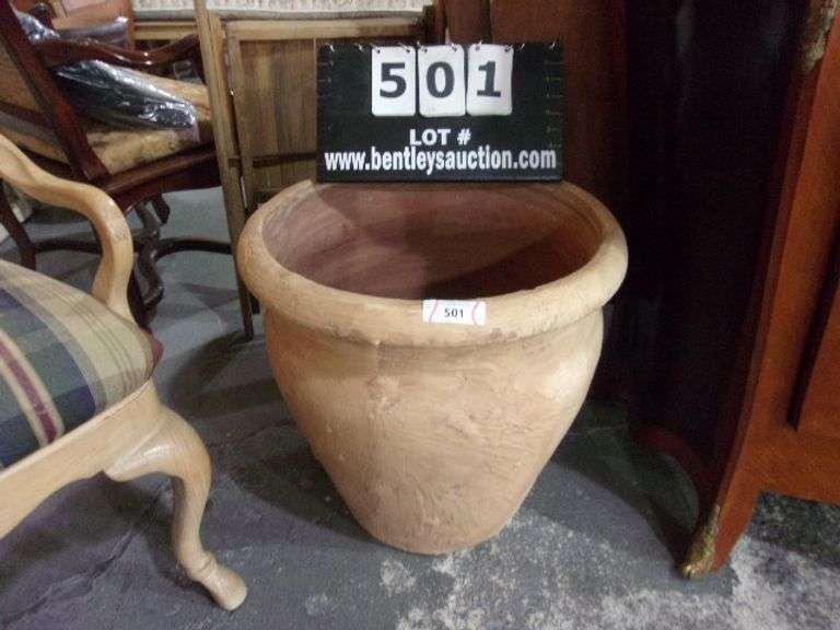 LARGE TAN SUN DRIED TERRACOTTA POT - Bentley & Associates, LLC
