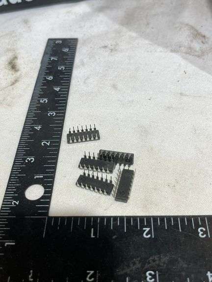 BOX: CONNECTORS, PINS - Bentley & Associates, LLC