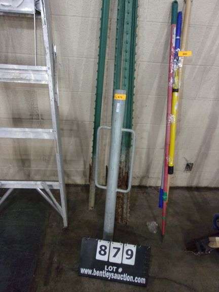 4 GREEN METAL 6FT. POSTS, GREY METAL POST HOLE DRIVE - Bentley ...