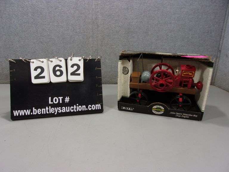 ERTL JOHN DEERE WATERLOO BOY ZHP ENGINE - Bentley & Associates, LLC