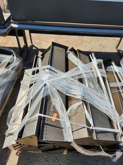 PALLET: TRIANGULAR PANELS - Bentley & Associates, LLC