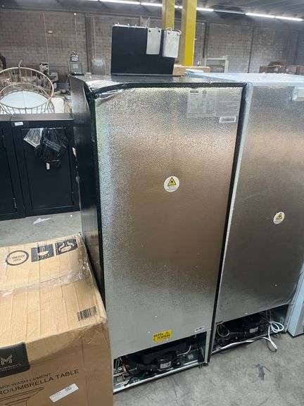 THOMSON FRIDGE & FREEZER 7.5 CU FT. - DENT ON BACK TOP RIGHT, DENT ON ...