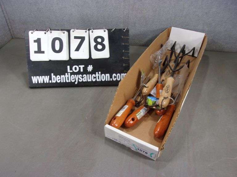 BOX: GREEN THUMB HAND-HELD GARDENING RAKE, CULTIVATORS, WEEDERS ...