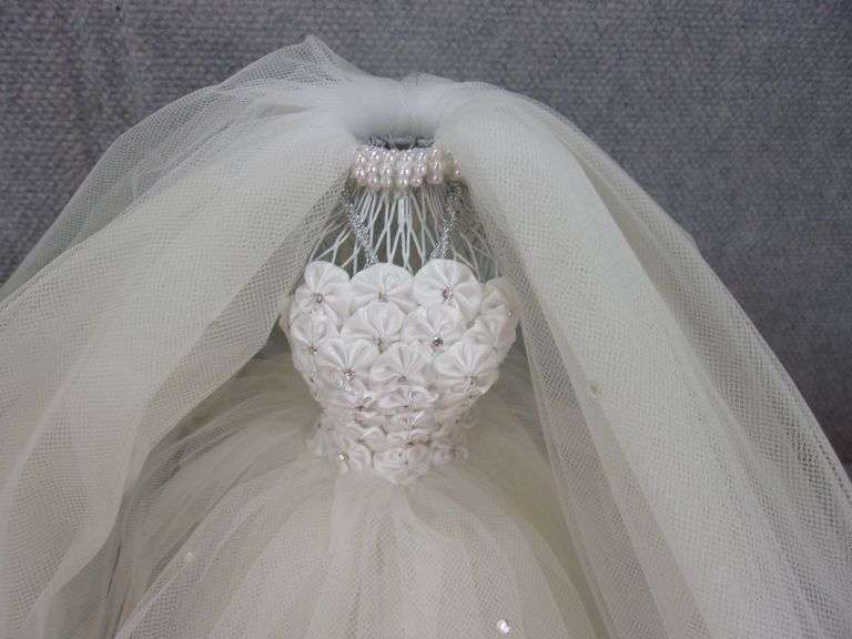 LOT OF 2: PLASTIC BRIDE MODEL, WEDDING DRESS MODEL - Bentley ...