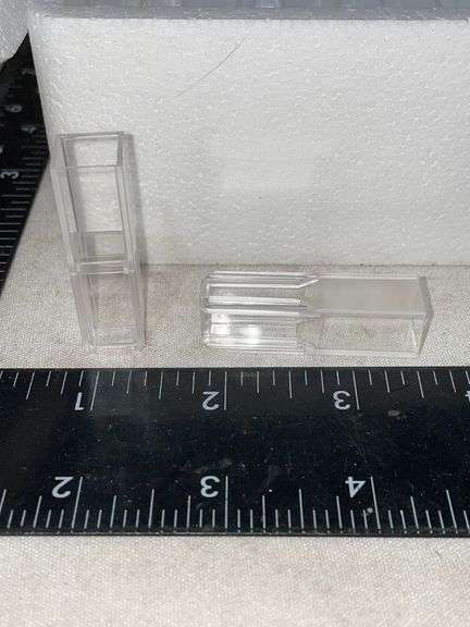 BOX OF FISHERBRAND SILICA AND GLASS STANDARD CELL CUVETTES - Bentley ...