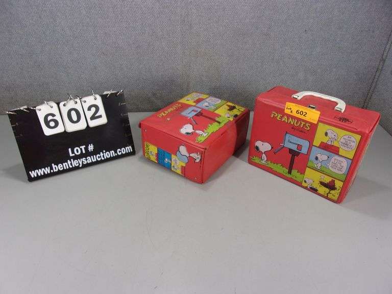 LOT: 2-PEANUTS, SCHULZ SNOOPY & WOODSTOCK RED LUNCH BOXES - Bentley ...