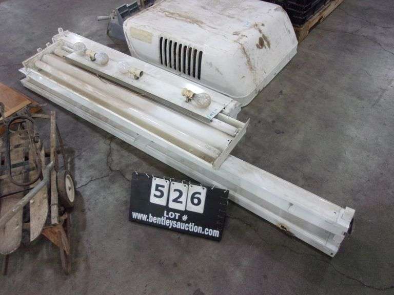 LOT: FLUORESCENT LIGHTS - Bentley & Associates, LLC