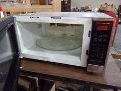 PANASONIC THE GENIUS SENSOR 1250W MICROWAVE - Bentley & Associates, LLC