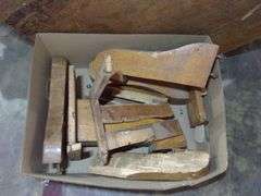 BROKEN ROUND DINING TABLE - Bentley & Associates, LLC