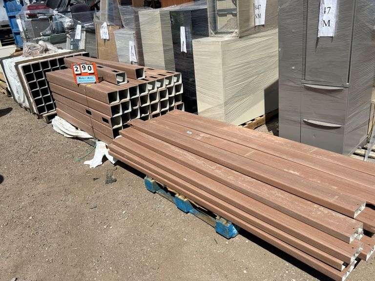 PALLET: ASSORTED PLASTIC BUILDING STUDS (3X MONEY) - Bentley ...