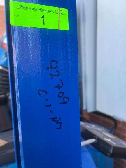 VESTIL MODEL PEL-400-72 POWERED QUICK LIFT - Bentley & Associates, LLC