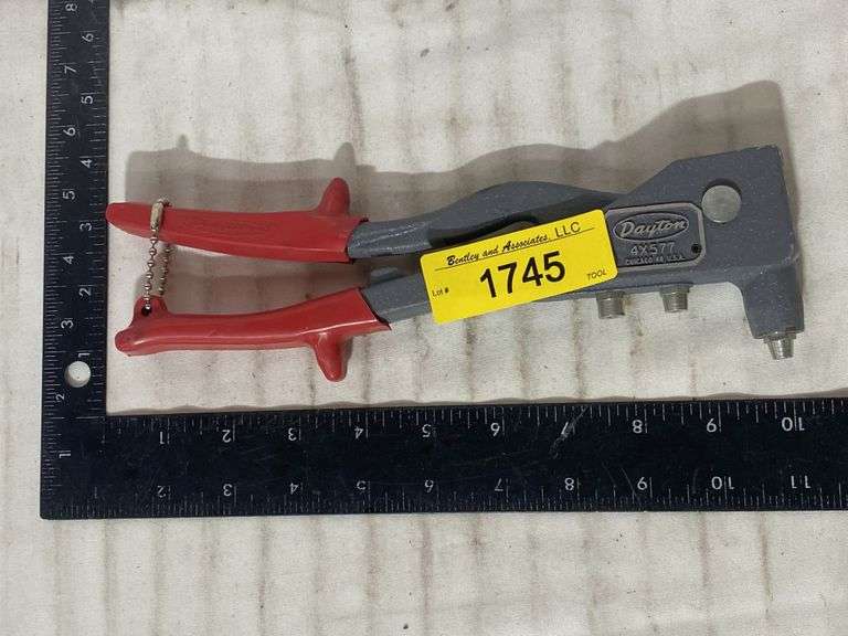 DAYTON 4X577 RIVET GUN - Bentley & Associates, LLC