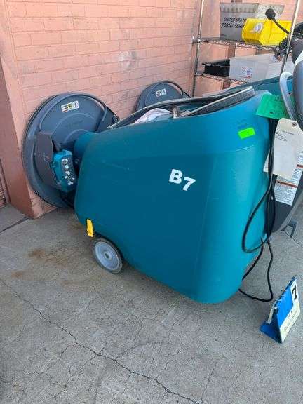 TENNANT B7 BATTERY WALK-BEHIND BURNISHER - Bentley & Associates, LLC