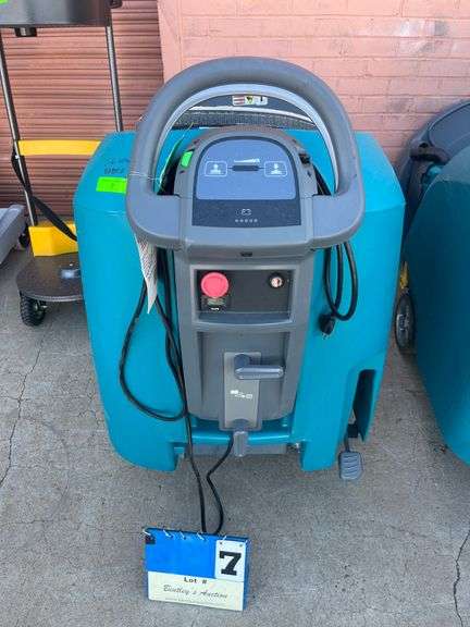 TENNANT B7 BATTERY WALK-BEHIND BURNISHER - Bentley & Associates, LLC