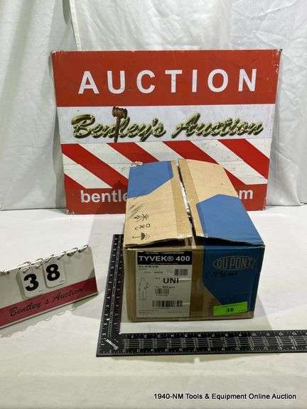 BOX: TYVEK 400 SLEEVES - WHITE - Bentley & Associates, LLC