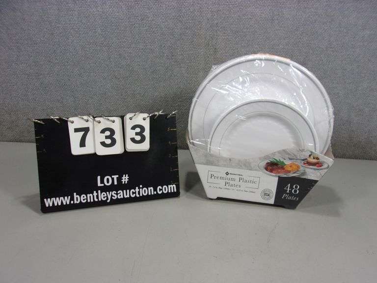 MEMBER'S MARK PREMIUM PLASTIC PLATES - 48 QTY. - Bentley & Associates, LLC
