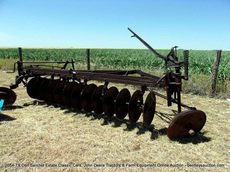 ANTIQUE JOHN DEERE M-835-A ONE-WAY 10' 13-DISC ONE-WAY PLOW - Bentley ...