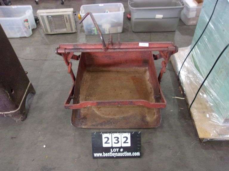 ANTIQUE 3-POINT TRACTOR REAR SCOOP ATTACHMENT - Bentley & Associates, LLC