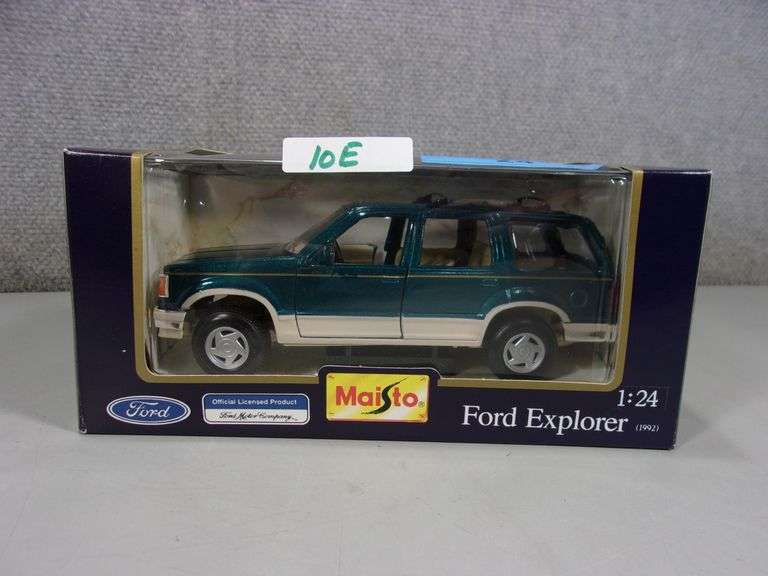 MAISTO 1992 FORD EXPLORER, 1:24 SCALE DIECAST - Bentley & Associates, LLC