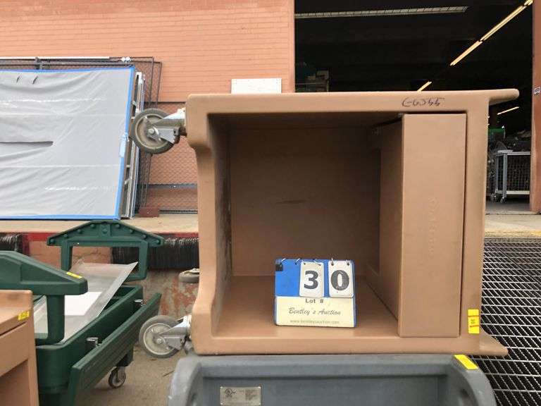 CAMBRO COLD FOOD CART - Bentley & Associates, LLC