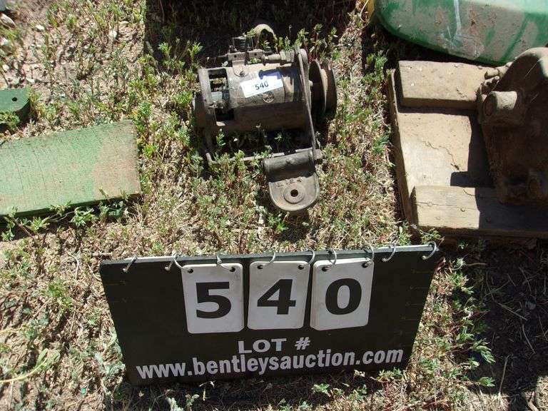 ANTIQUE SMALL ELECTRIC MOTOR / GENERATOR - Bentley & Associates, LLC