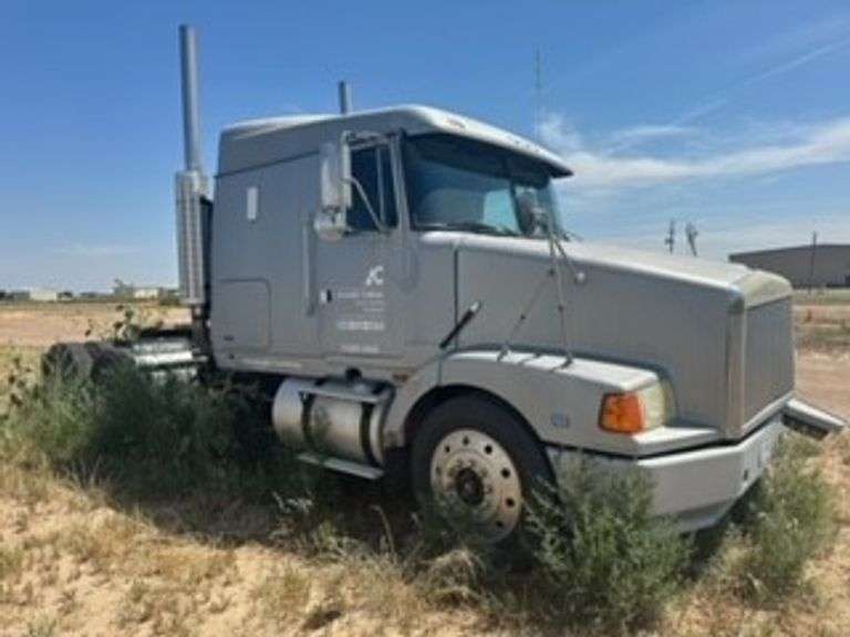 1988 WHITE GMC WIA SEMI TRUCK 249,290 MILES - Bentley & Associates, LLC