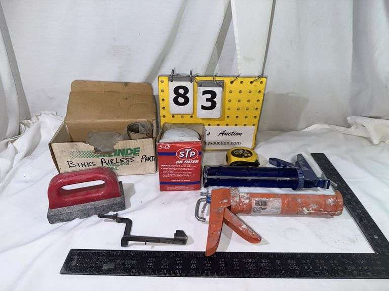 BOX: ASSORTED HARDWARE - Bentley & Associates, LLC