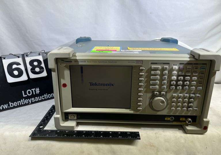TEKTRONIX RSA 3303B REALTIME SPECTRUM ANALYZER - Bentley & Associates, LLC
