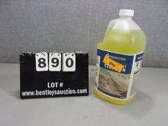 MEMBER'S MARK COMMERCIAL LEMON FRESH DISINFECTANT CLEANER - 1 GAL ...