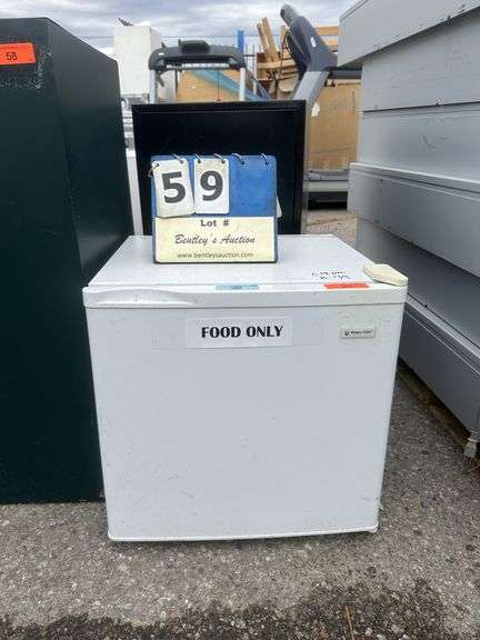 MAGIC CHEF MINI FRIDGE - Bentley & Associates, LLC