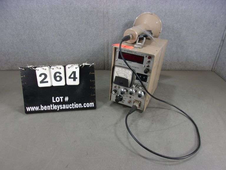 LUDLUM MEASUREMENTS MODEL 2200 SCALER RATE METER GEIGER COUNTER W ...