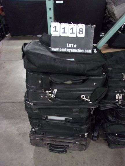 6 COMPUTER CLOTH CARRY CASES - Bentley & Associates, LLC