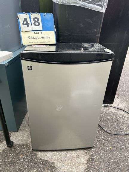 GE MINI FRIDGE - Bentley & Associates, LLC