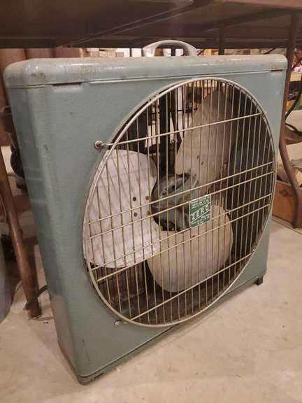 Zero vintage 22-in metal heavy-duty box fan. Untested - Bid-Assets ...