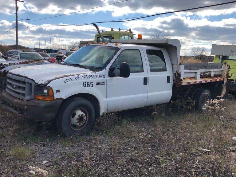 2000 Ford F350 Super Duty Crew Cab Dump Truck. Triton V10 engine, auto ...