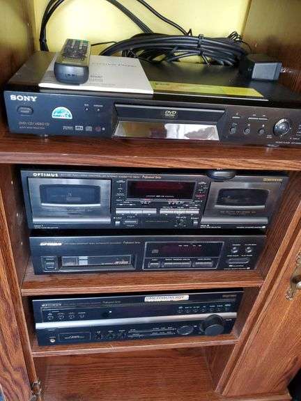 Optimus stero system including STAV-3680 receiver, CD-7250 disc changer ...