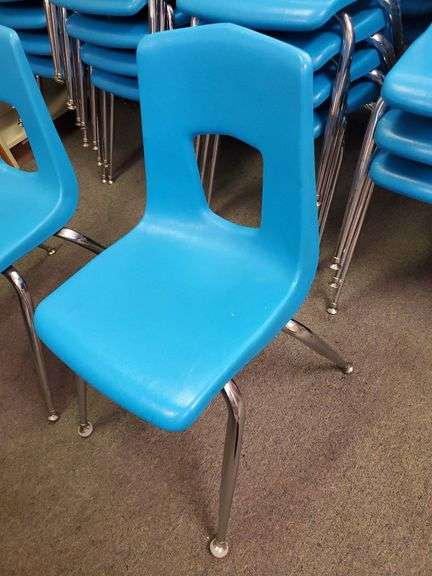 Artco Bell blue plastic full size chair. 17-in seat height, chrome legs ...