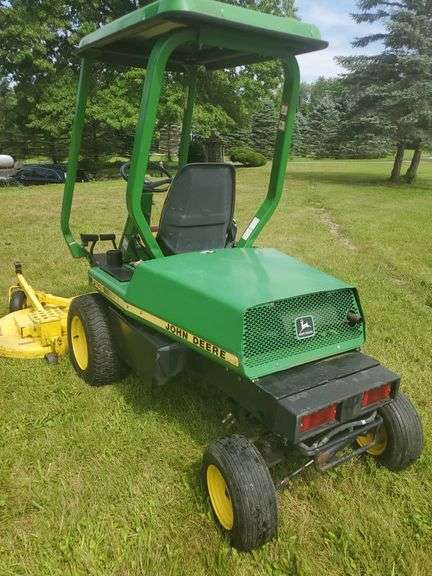 John Deere F935 diesel lawn mower with hydrostatic transmission, PIN ...