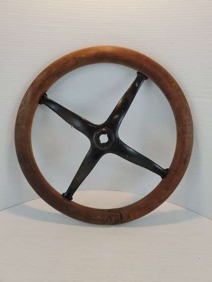 Model T Ford original wood steering wheel - Bid-Assets Online Auctions