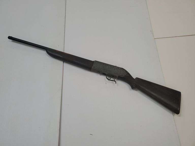 1950s Hubley Frontier cap shooting toy rifle, shows some wear - Bid ...