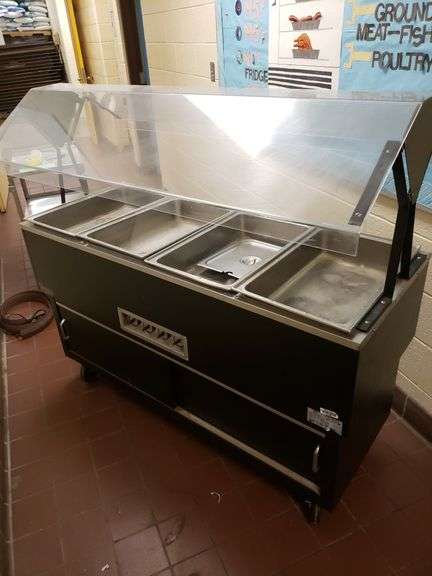Duke model DPAH-4HFM 2000 watt mobile food server, heated with sneeze ...