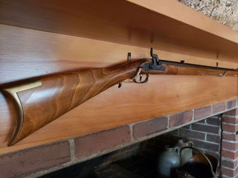 Connecticut Valley Arms serial number 0049675 .45 caliber black powder ...